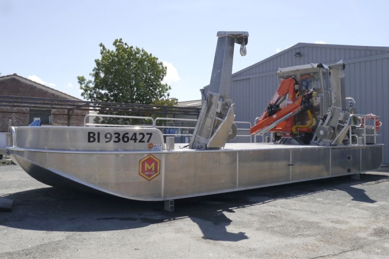 Work Boats - A&M Manufacturing - COI Tour Boat Manufacturer