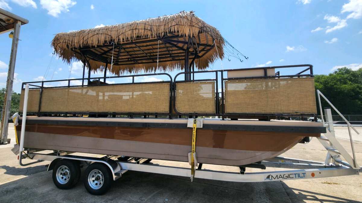 Tiki Boats - Home of the Bulldog Boats